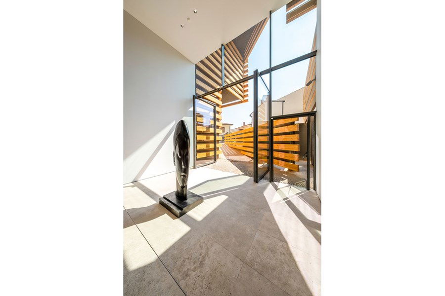 VISS VISS Pivot Door / VISS Side Hung Door | Building Catalog